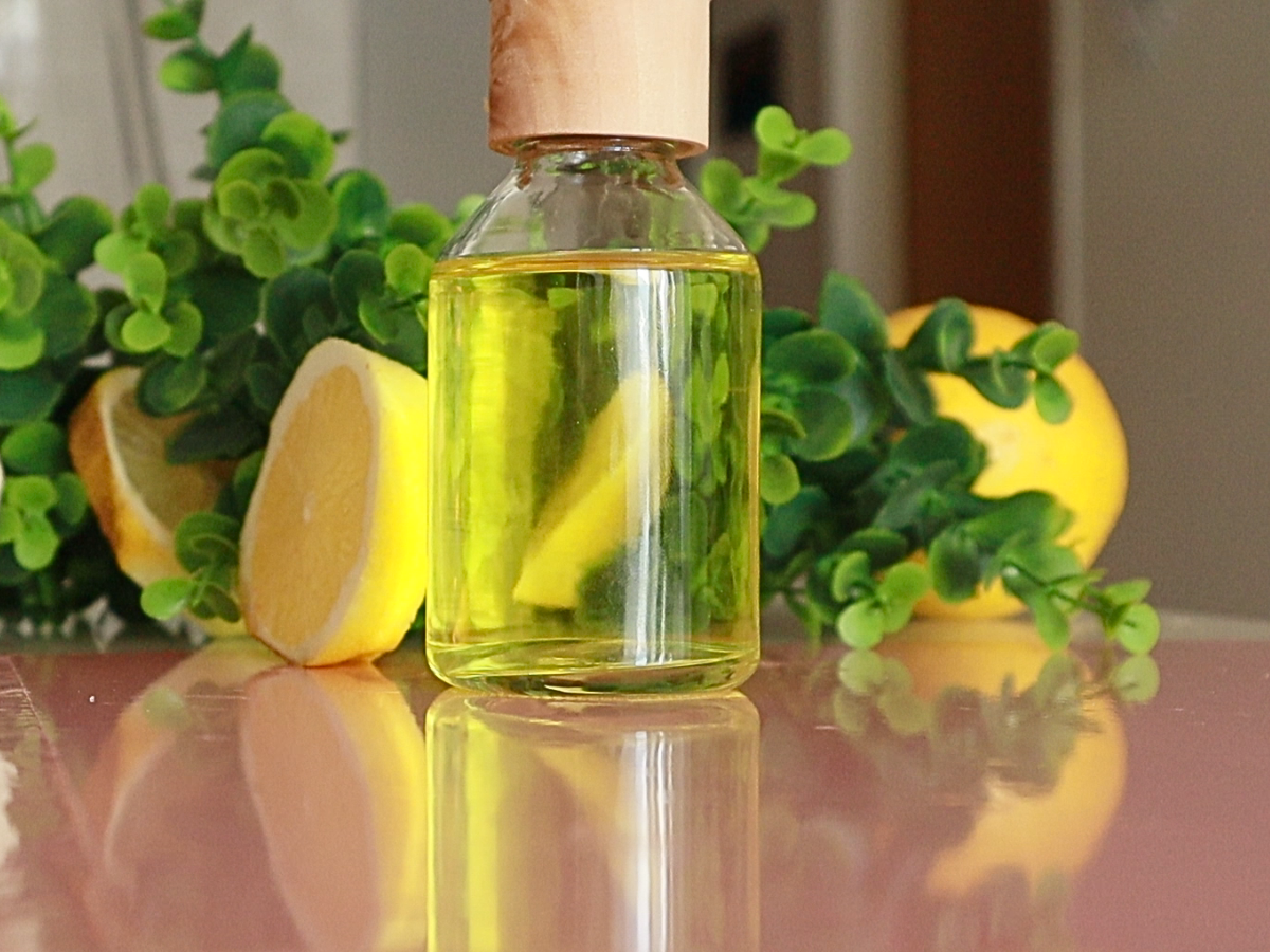 DIY Lemon-Infused Oil